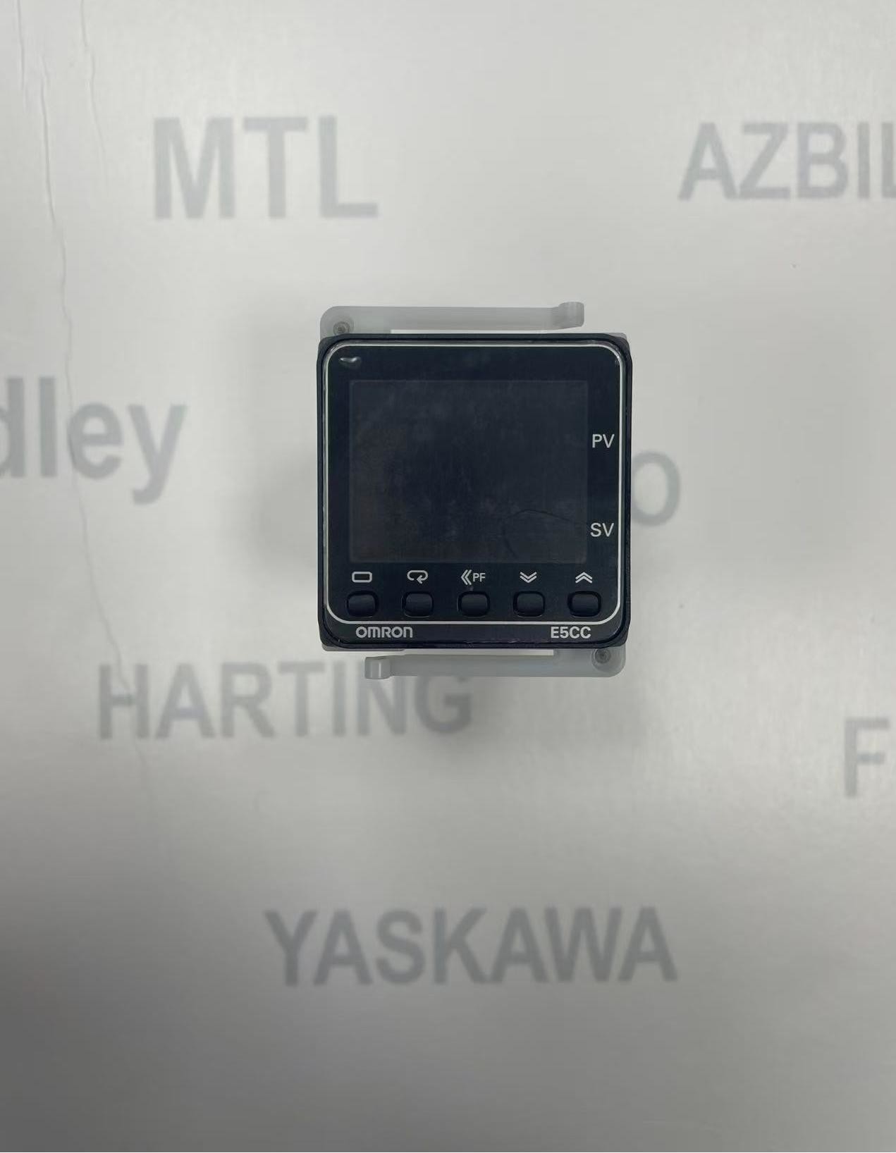 Omron E5CC-QX2A M-800 Panel Mount PID Temperature Controller with 16 ...