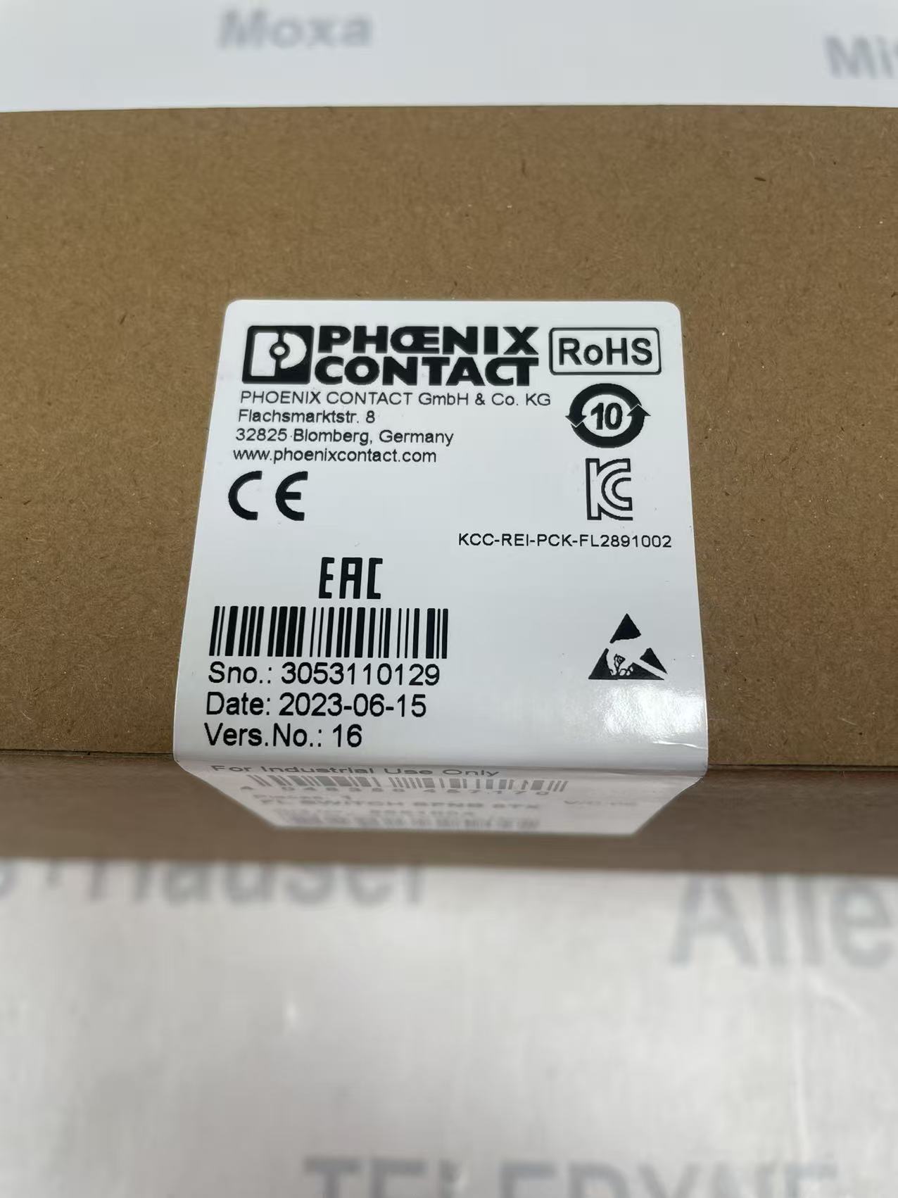 Phoenix FL SWITCH SFNB 8TX - Industrial Ethernet Switch 2891002