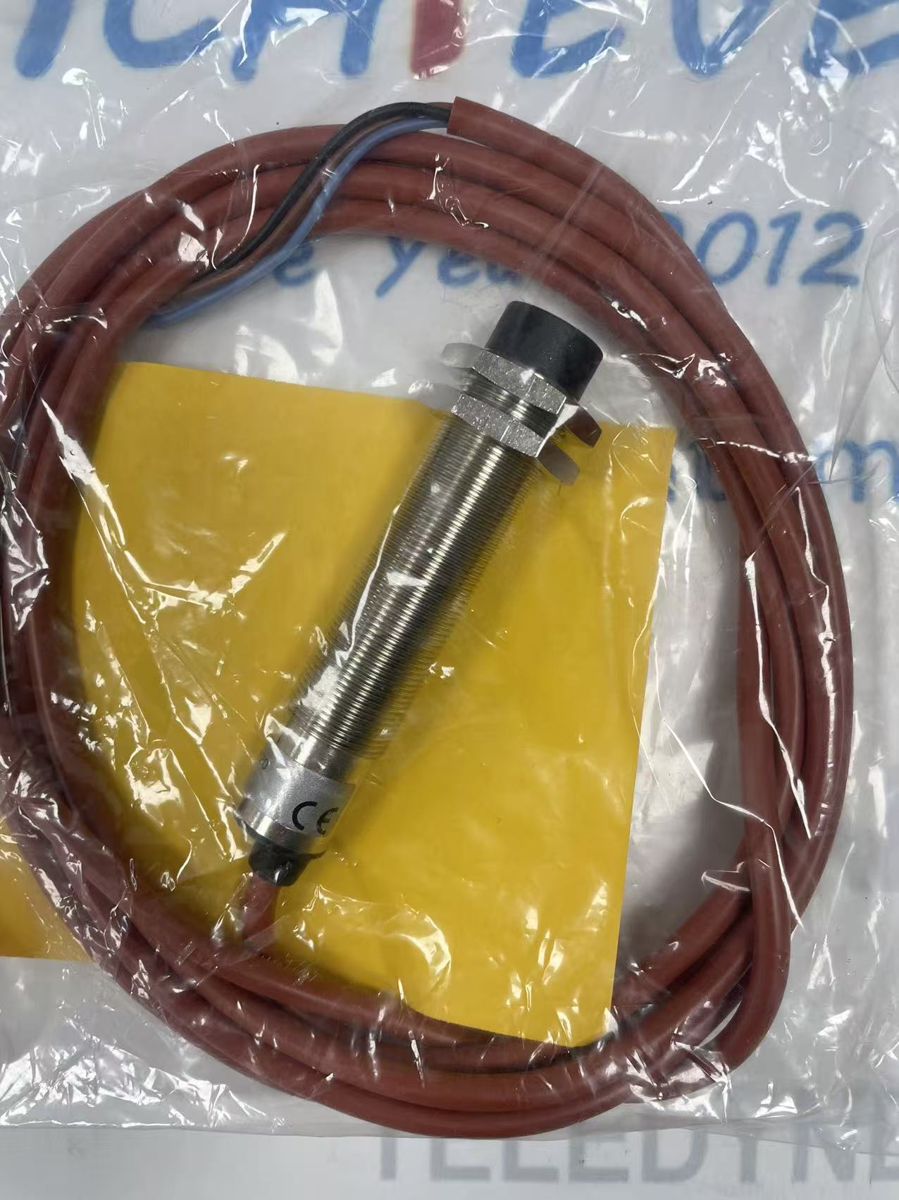 Turck Ni8-M18-AP6XS120 Inductive Proximity Sensor 8mm IP68